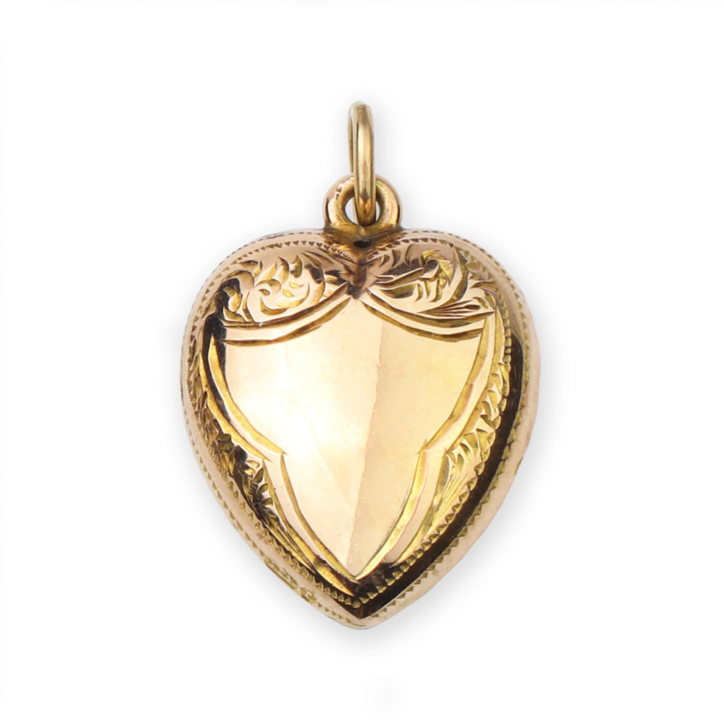 Antique Gold Heart Shaped Pendant - FD Gallery